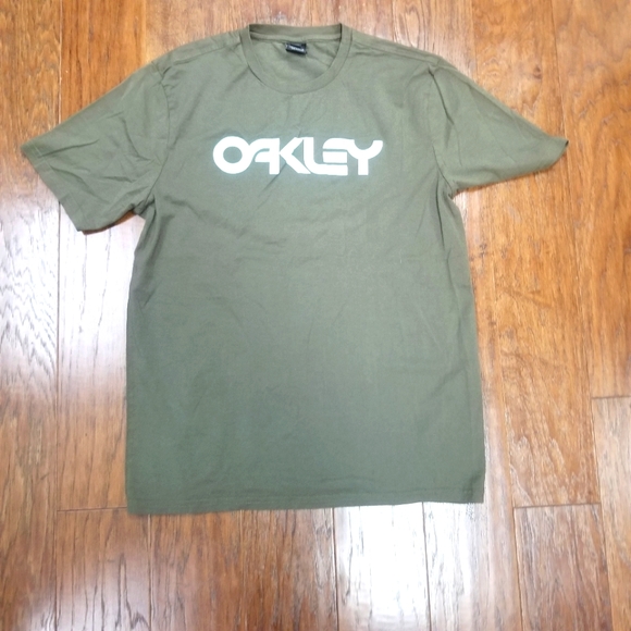 Oakley | Shirts | Oakley T Tshirts 3 For 25 | Poshmark